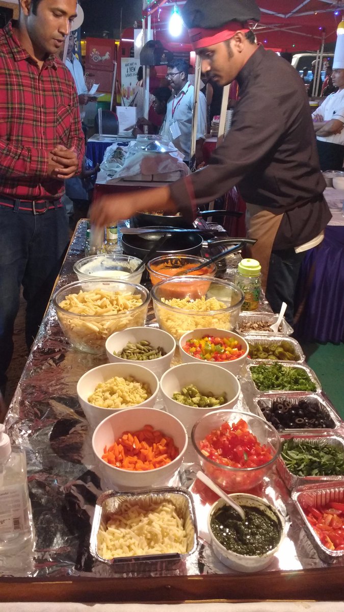 Why should you choose a Catering Service like COOKIFI? - Cookifi